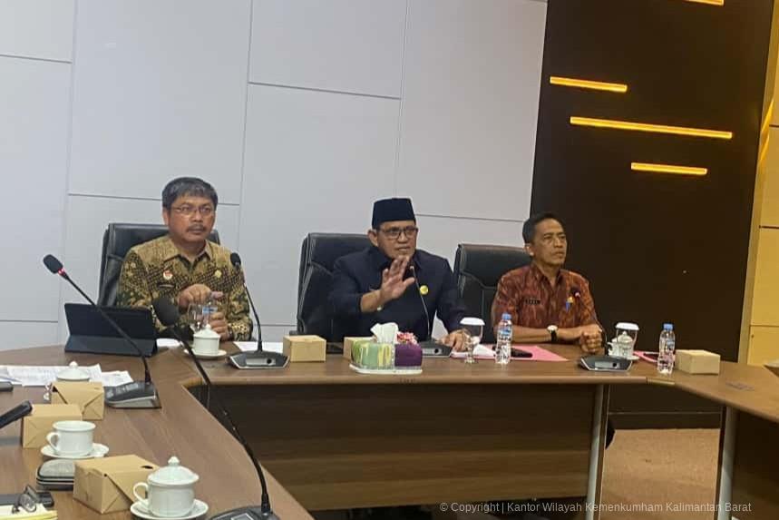 Kemenkum Kalbar Dorong Percepatan Pembentukan Posbankum Desa di Sambas